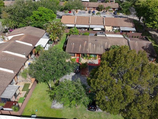 10331 Holly Ct, Pembroke Pines, FL 33026 | MLS #A12003 | Compass