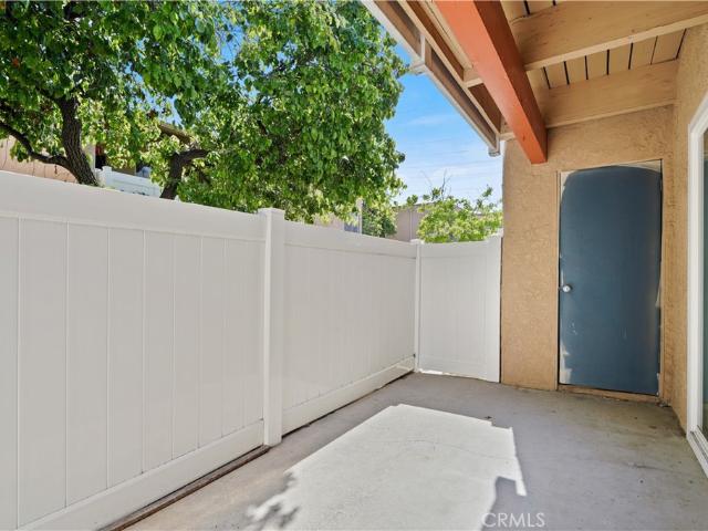 10331 Lindley Ave, Unit 150, Porter Ranch, CA 91326 | MLS #SR26088 | Compass