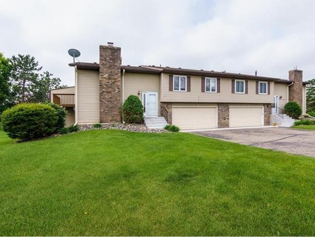 10332 Balsam Ln, Eden Prairie, MN 55347