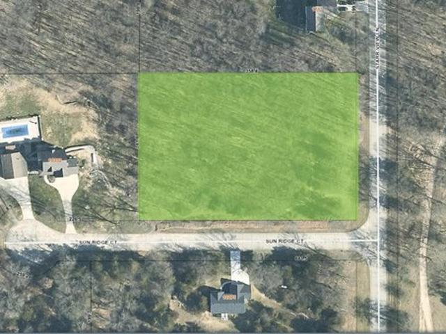 10332 Sunridge Ct, Middleville, MI 49333