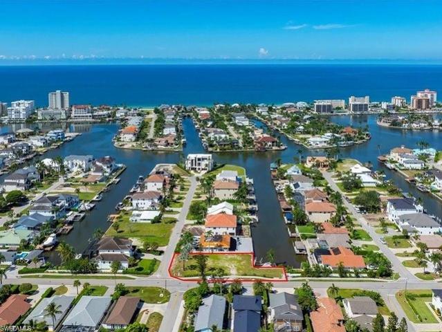 10337 Vanderbilt Dr Lot 19, Naples, FL 34108