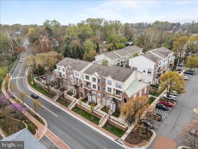 10337 Sager Ave, Unit 304, Fairfax, VA 22030 | MLS #VAFC2008 | Compass