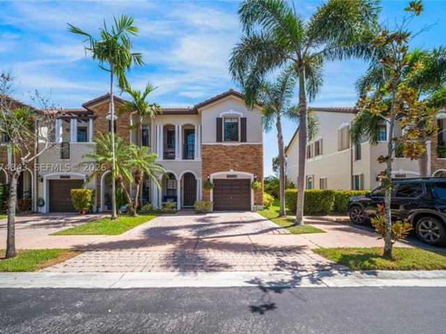 10334 NW 30th Ter, Doral, FL 33172