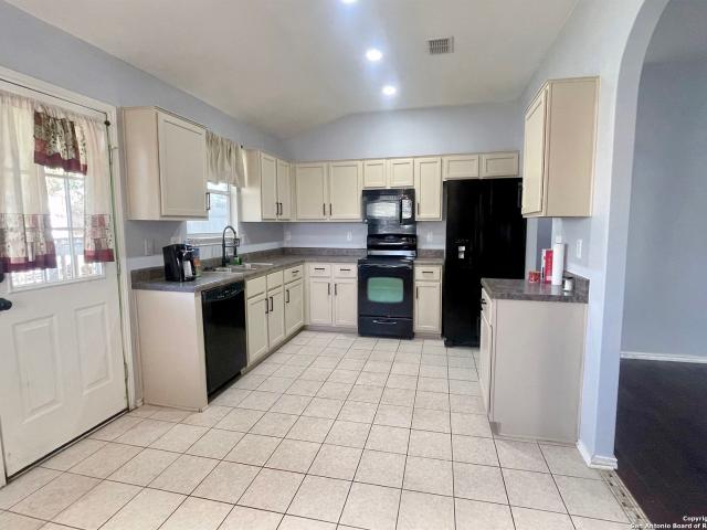 10335 Tiger Hunt, San Antonio, TX 78251 | MLS #1943 | Compass