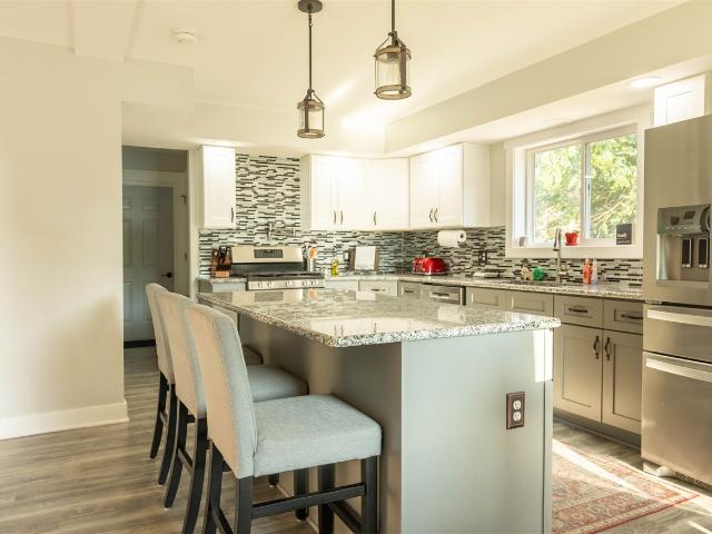 10335 Lincoln Lake Road