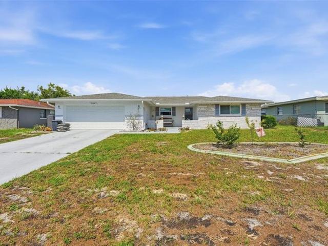 10339 Amadeus Dr, Port Richey, FL 34668
