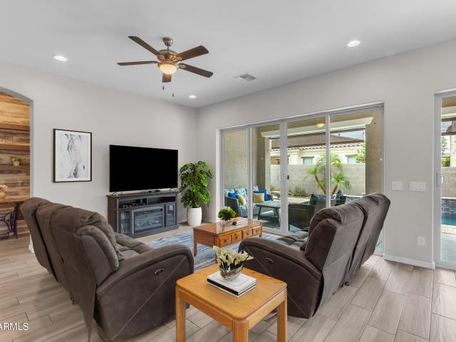 10339 e kinetic drive
