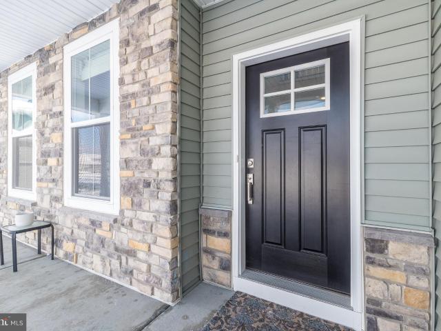1033 Mariwill Dr, Quakertown, PA 18951 | MLS #PABU2114 | Compass