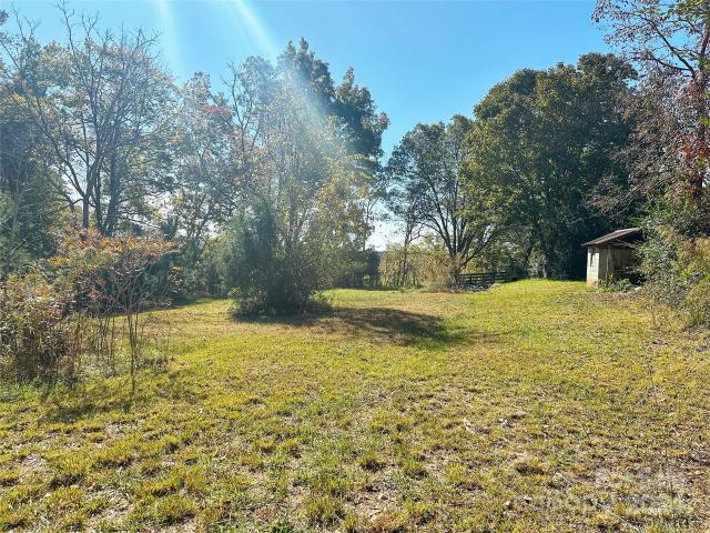1033 Okeewemee Star Road