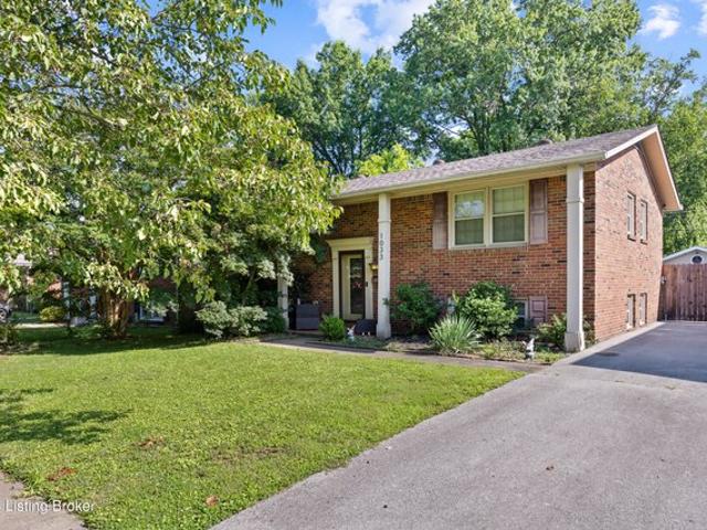 1033 Clayborne Rd, Louisville, KY 40214
