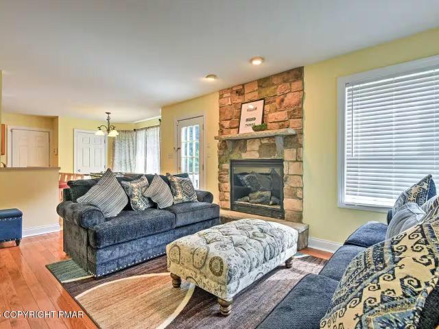 1033 Clover Road S