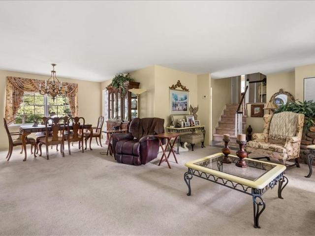 1033 Davenport Circle