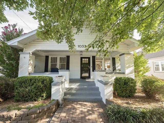 1033 E Stanford St, Springfield, MO 65807