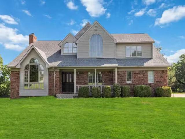 1033 Eagle Pass, Bardstown, KY 40004 648729668