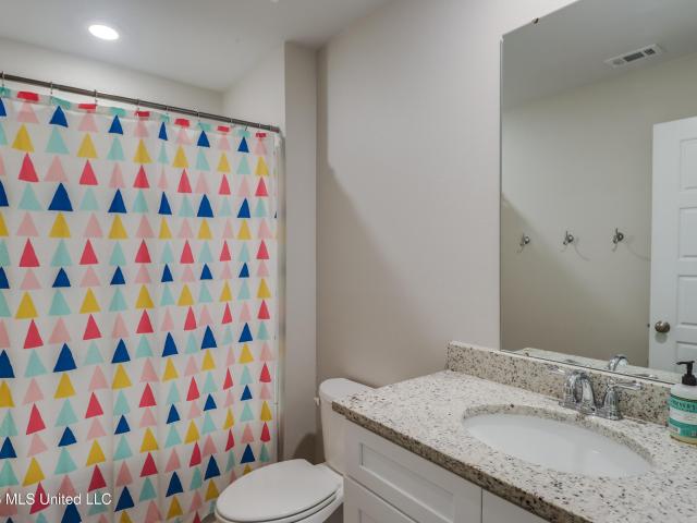 1033 Enclave Circle