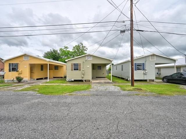 1033 General Nicholls St, Thibodaux, LA 70301