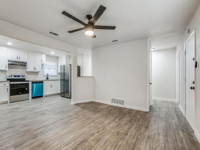 1033 Glynn Drive