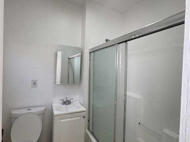 1033 Hoffman Ave in Long Beach 1 Bedroom Apartment for Rent at 1033 Hoffman Ave, Long Beach, CA 90813 Central Long Beach