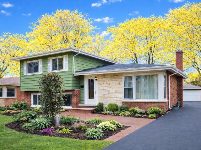 1033 Kenton Rd, Deerfield, IL 60015 | MLS #12586 | Compass