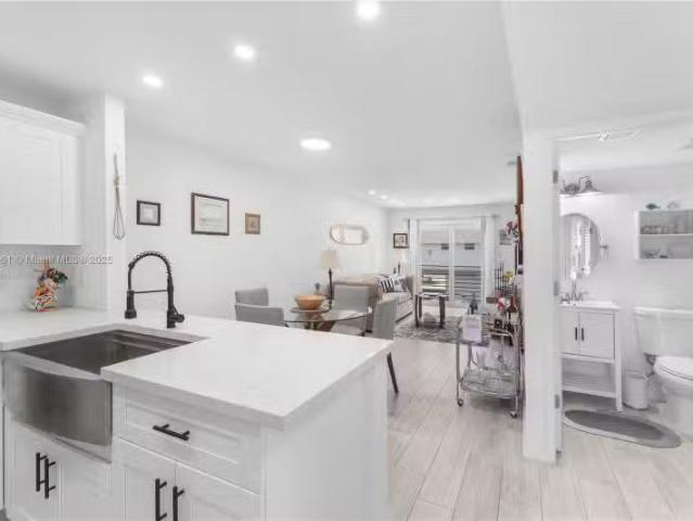 1033 Lenox Ave, Unit 205, Miami Beach, FL 33139 MLS #A11881061