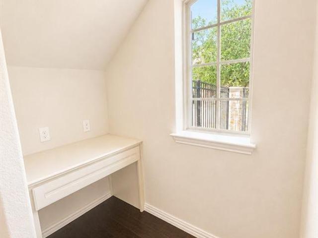 1033 Lone Ivory Trail