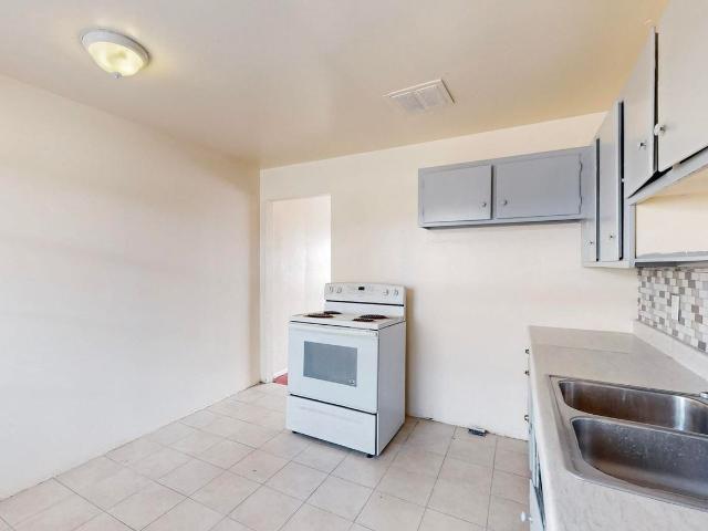 1033 Louisiana Blvd SE 2 Bedroom Apartment for Rent at 1033 Louisiana Blvd Se, Albuquerque, NM 87108 Elder Homstead