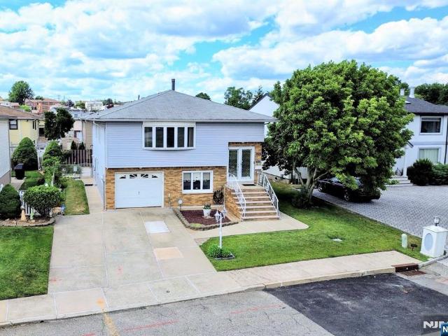 1033 Park Drive