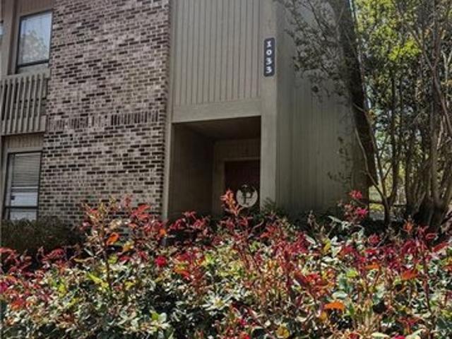 1033 Stonegate Dr Apt E, Auburn, AL 36832
