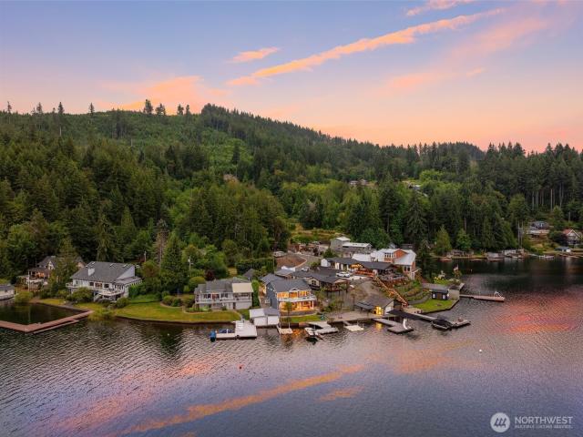 1033 Summit Lake Circle NW