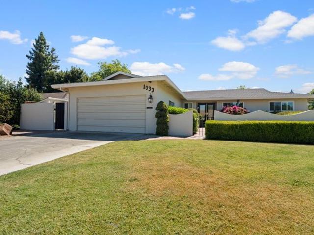 1033 Sycamore Ln, Woodland, CA 95695