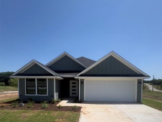 1033 Salvation Dr, Weatherford, TX 76088
