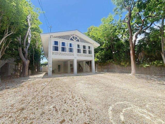 1033 Valencia Rd, Key Largo, FL 33037