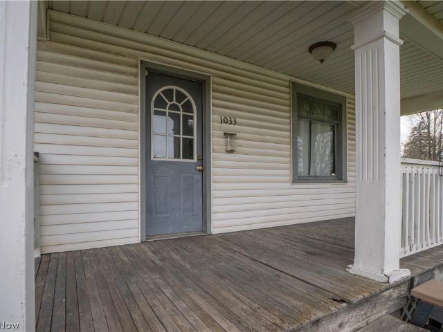1033 Walnut Avenue