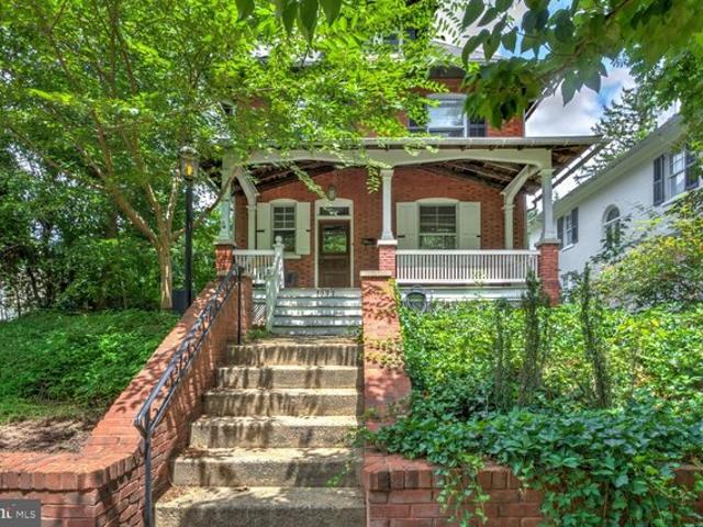 1033 Woods Ave, Lancaster, PA 17603