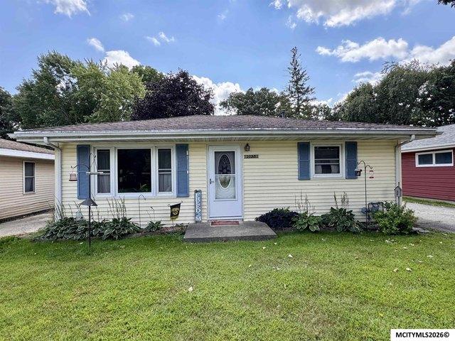 1033 16th St NE, Mason City, IA 50401