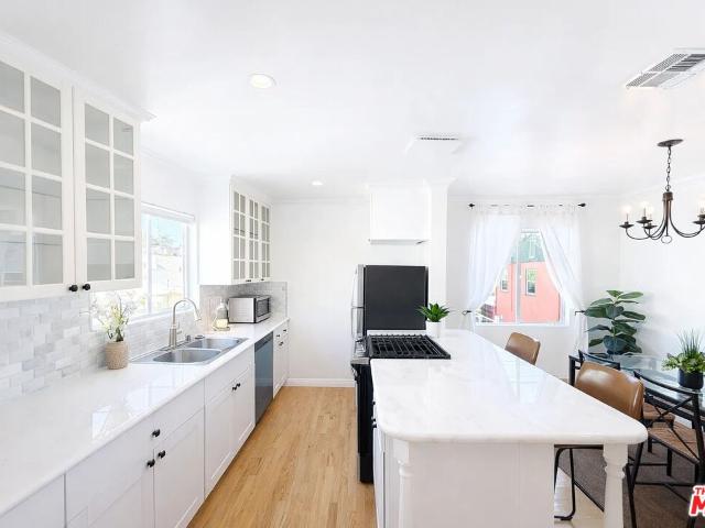 1033 20th St, Unit U, Santa Monica, CA 90403 | Compass