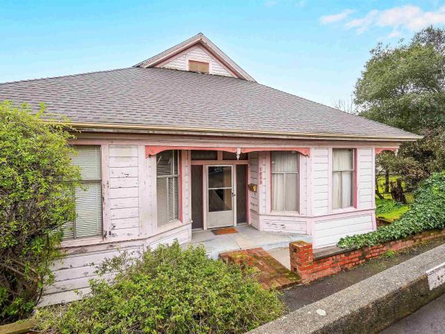 1033 2nd Ave, Crockett, CA 94525 | MLS #41124 | Compass