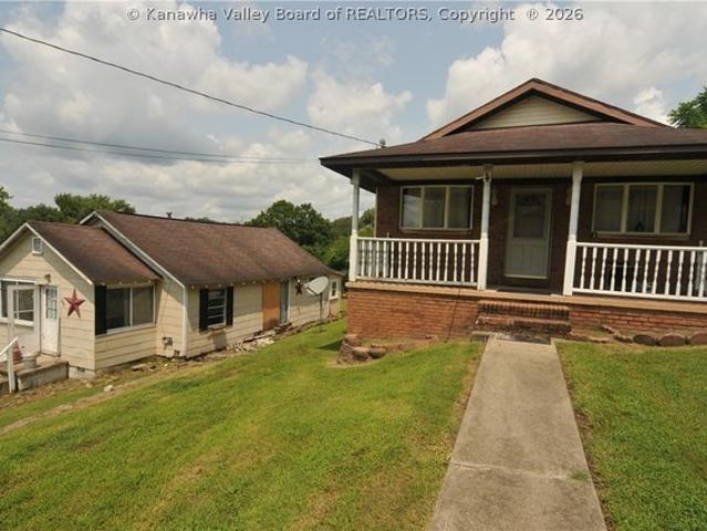 103 105 Cart St, Saint Albans, WV 25177
