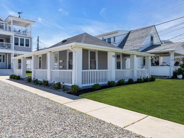 103 17th Avenue Unit front house