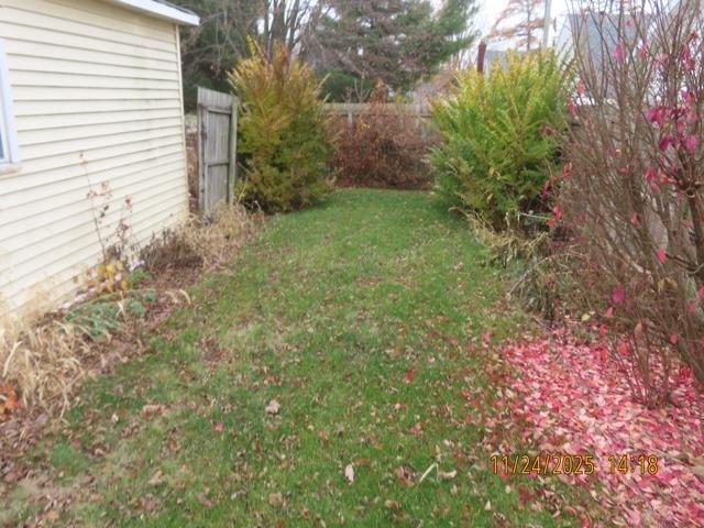 103 1st St, Bradford, IL 61421 | MLS #12597