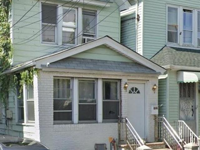 103 28 Sts, Richmond Hill South, NY 11419