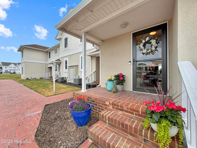 103 Continental Plaza Drive # 5