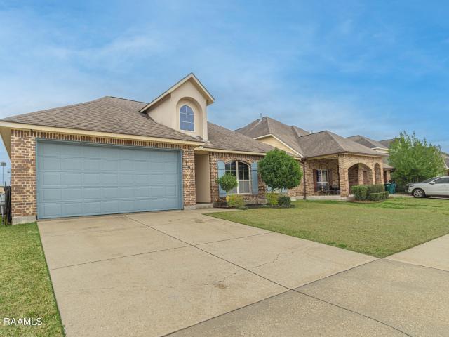 103 Cautillion Dr, Youngsville, LA 70592 | MLS #RA2600000 | Compass