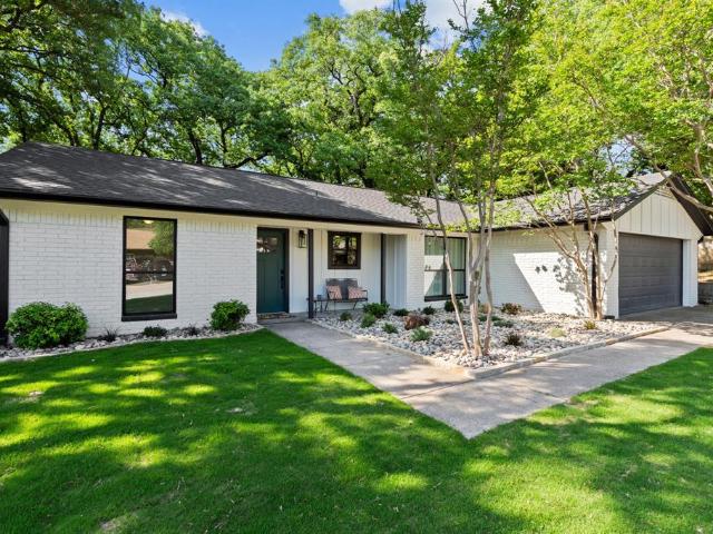 103 Camelot Drive