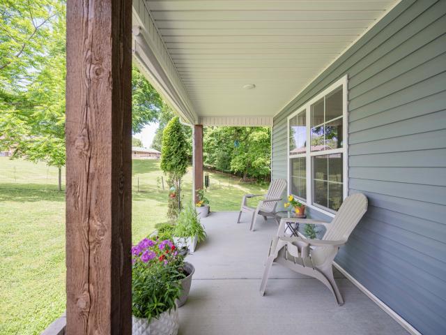 103 Canyon Dr