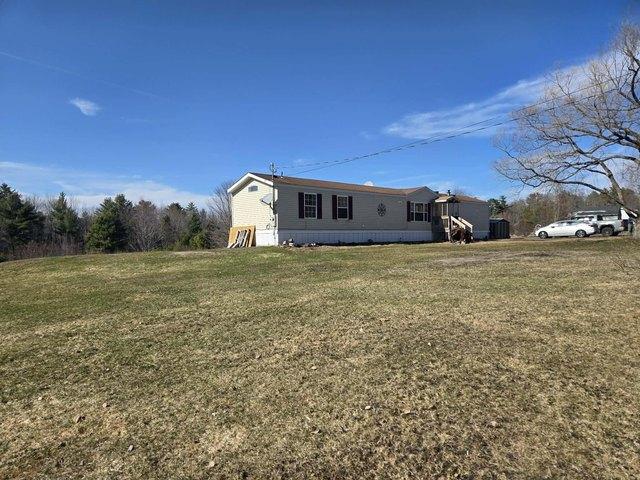103 Carrs Corner Rd, Palermo, ME 04354