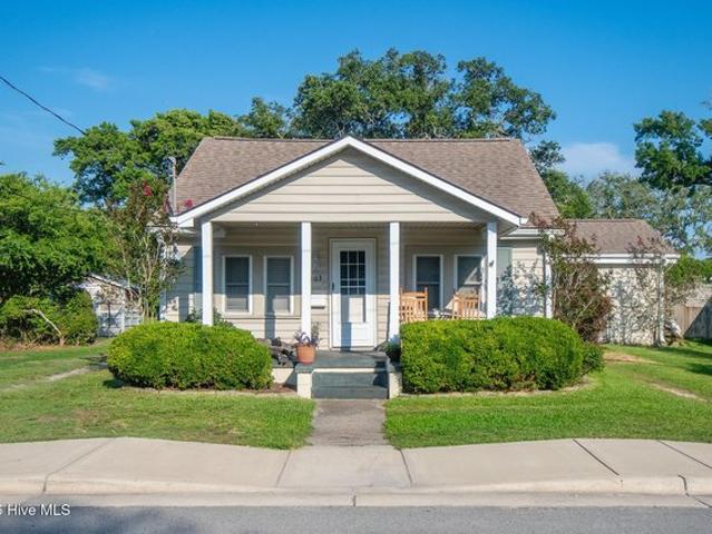 103 Carteret Ave, Beaufort, NC 28516