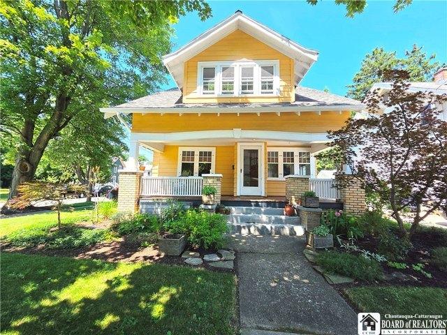103 Center St, Fredonia, NY 14063