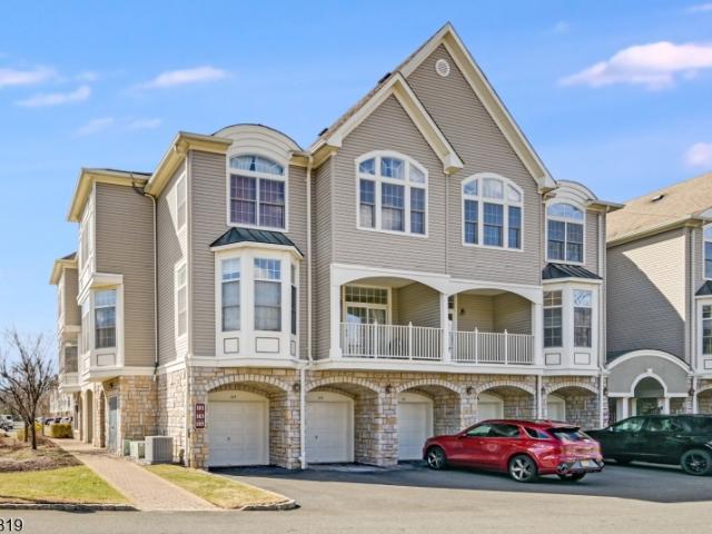 103 Crown Ct