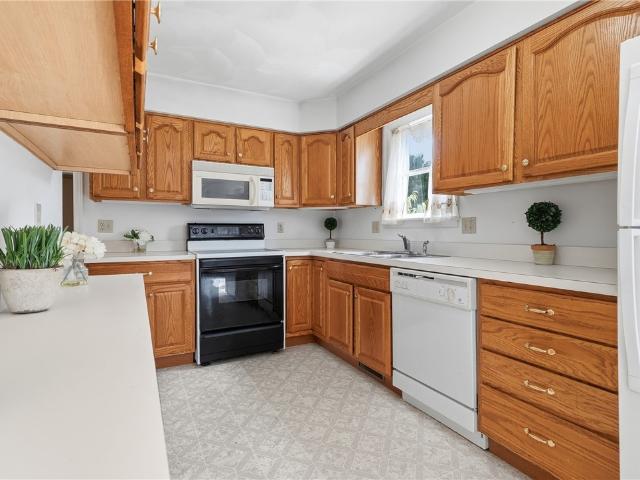 103 Adams Cir